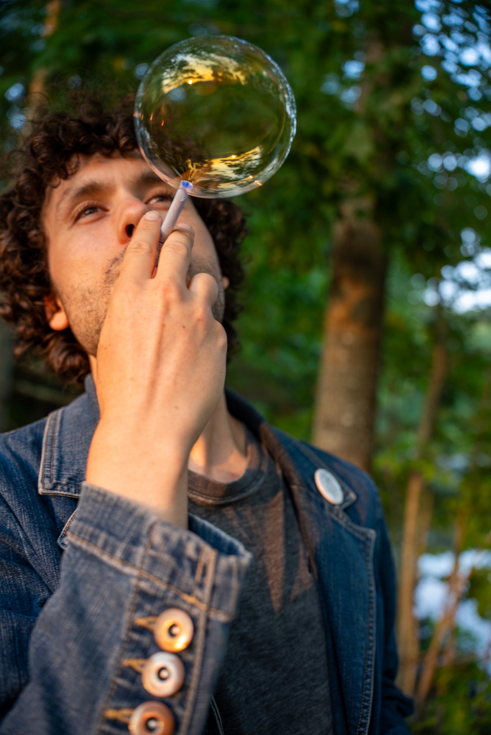 The Bubble Bundle! – Bubble Blowing Cigarette